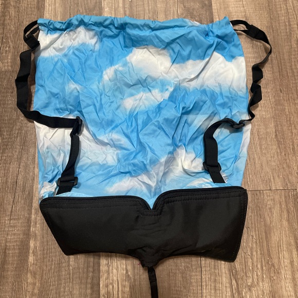 Moma | Bags | Metropolitan Museum Of Art Nyc Moma Nylon Backpack Clouds ...